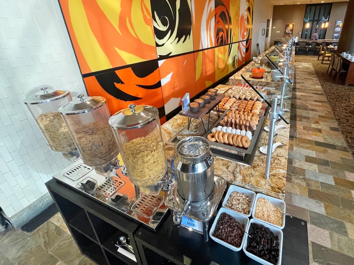 My Review: Hyatt Regency Dallas Downtown - We Get To Travel!