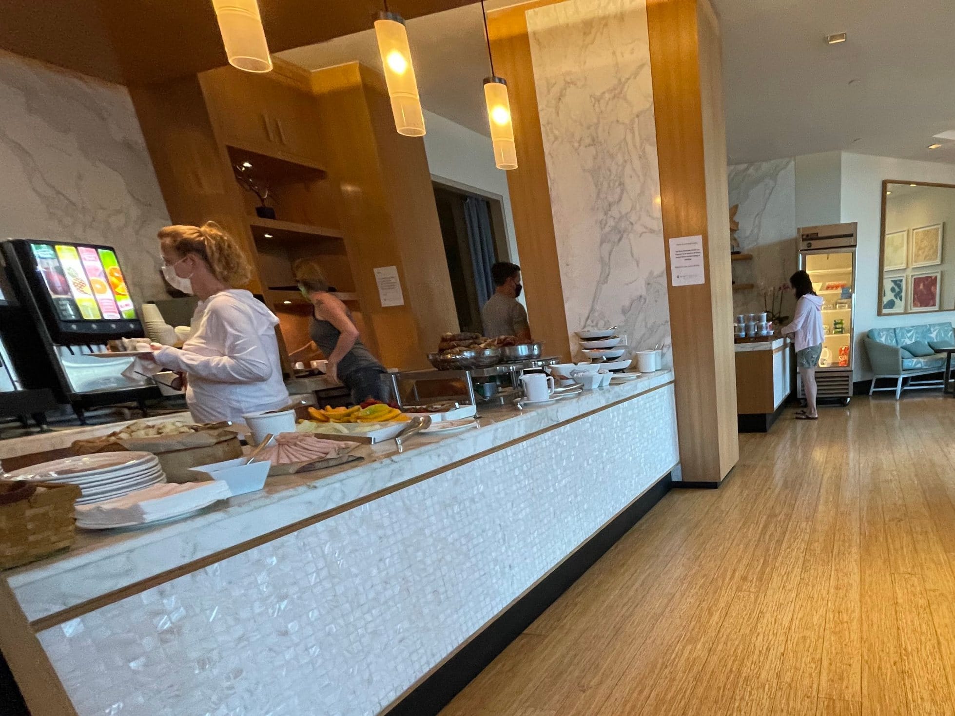 My Review: Hyatt Regency Waikiki - We Get To Travel!