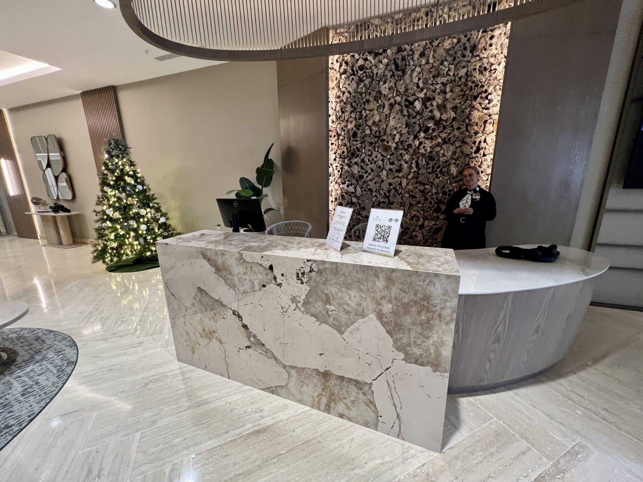 My Review: Punta Cana Airport Lounges with 2 Swimming Pools!