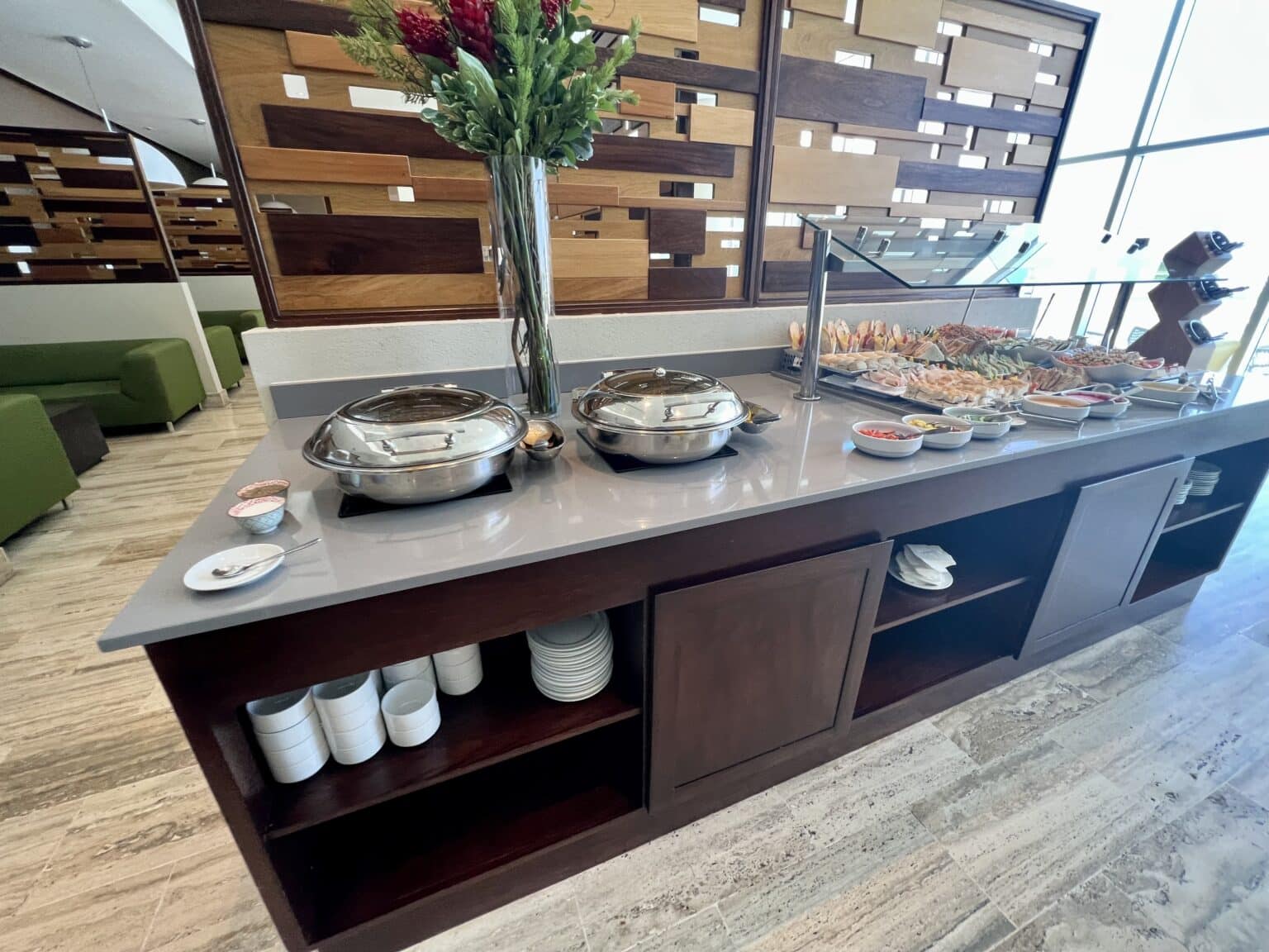 My Review: Punta Cana Airport Lounges with 2 Swimming Pools!